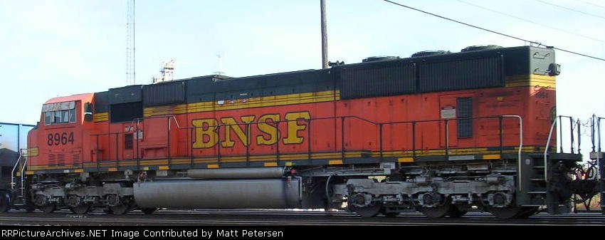 BNSF 8964